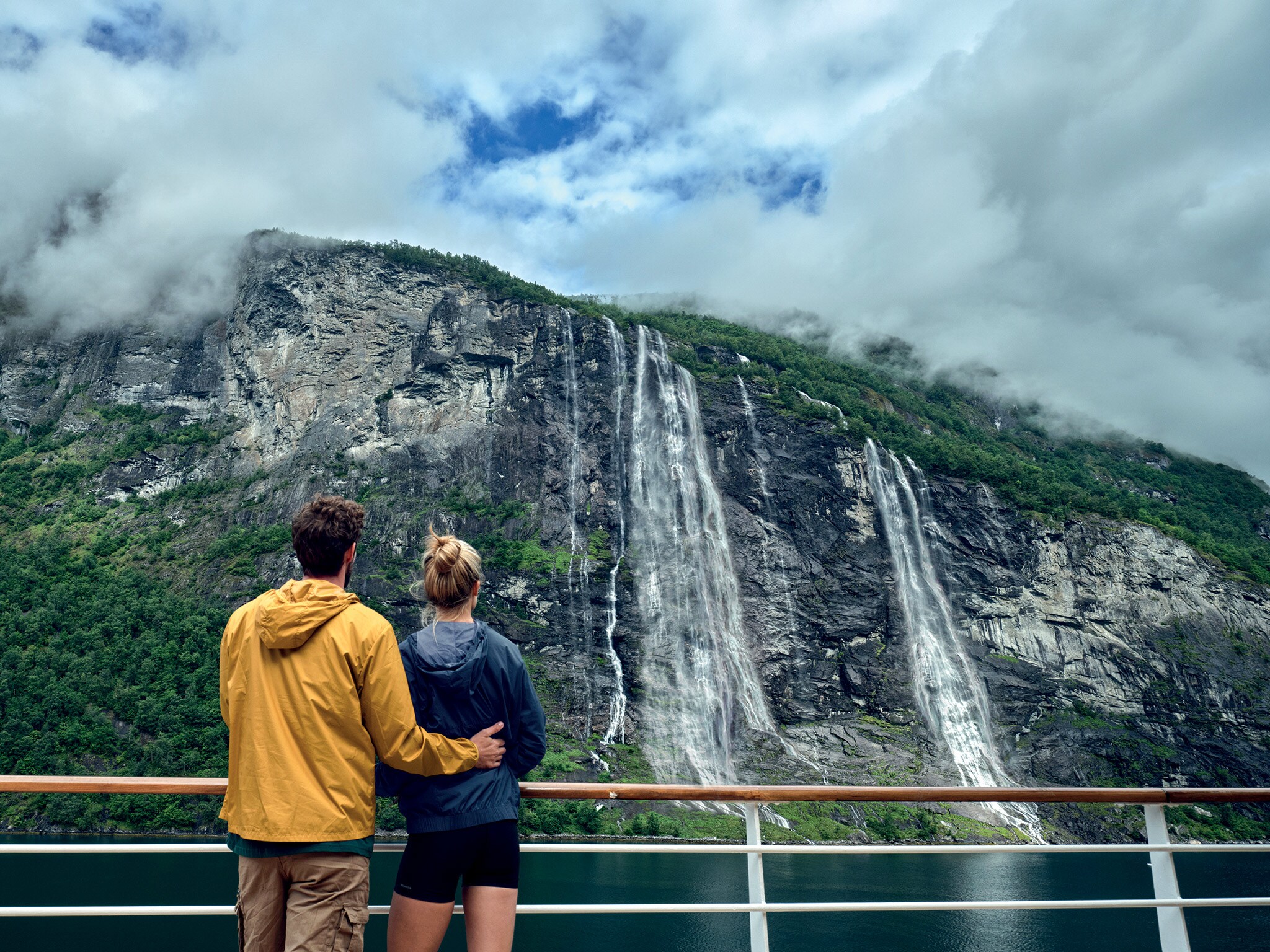 Experiences on a fjord cruise | Costa Cruises